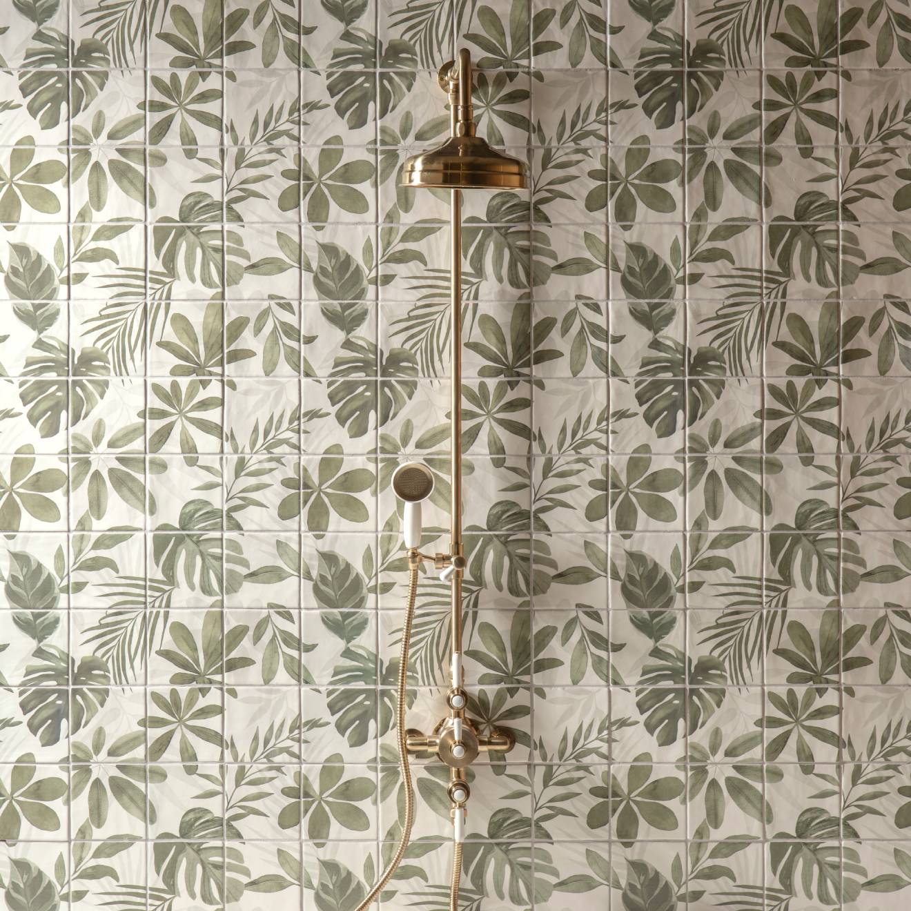 Jungle Grove Green Ceramic Botanical Patterned 16-Tile Panel